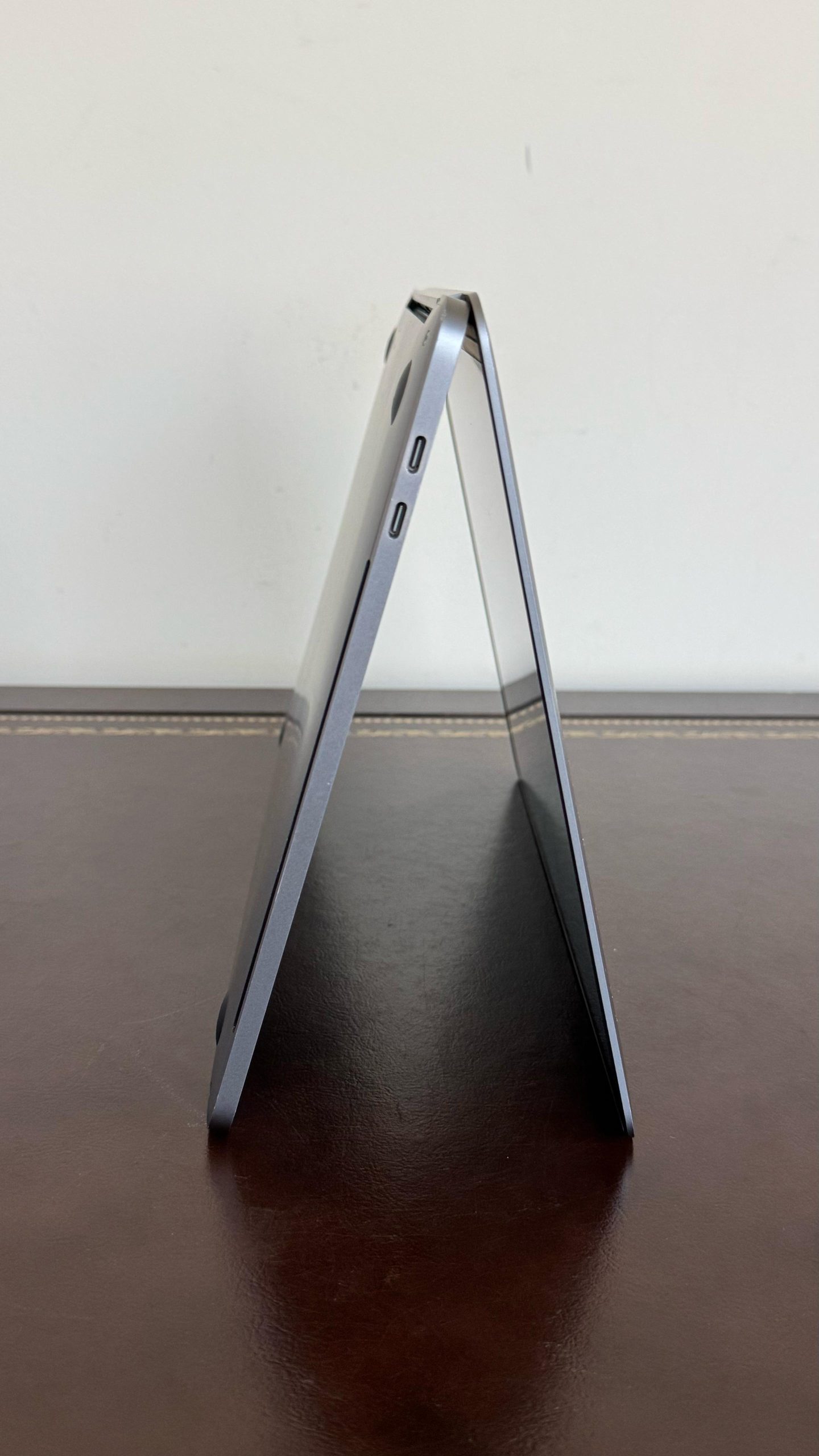 Apple MacBook Pro 2019 | 13-inch | Intel Core i5 @2.0GHz | 8GB RAM ...
